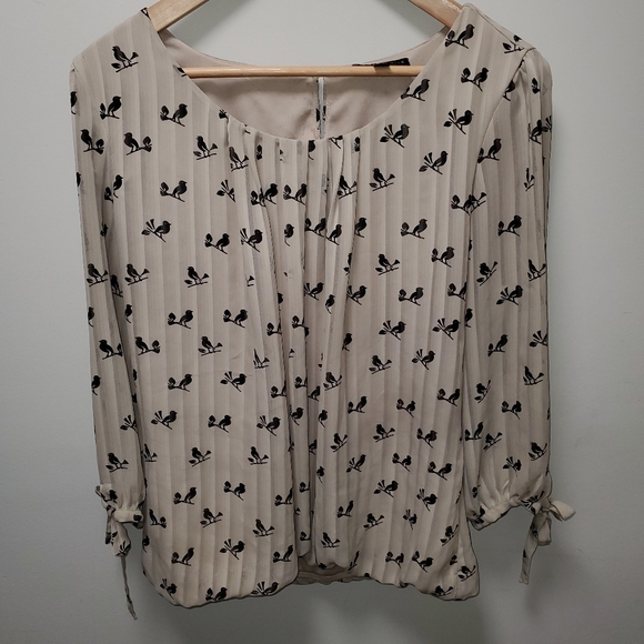 Sara Michelle | Tops | Sara Michelle Bird Motif Blouse | Poshmark